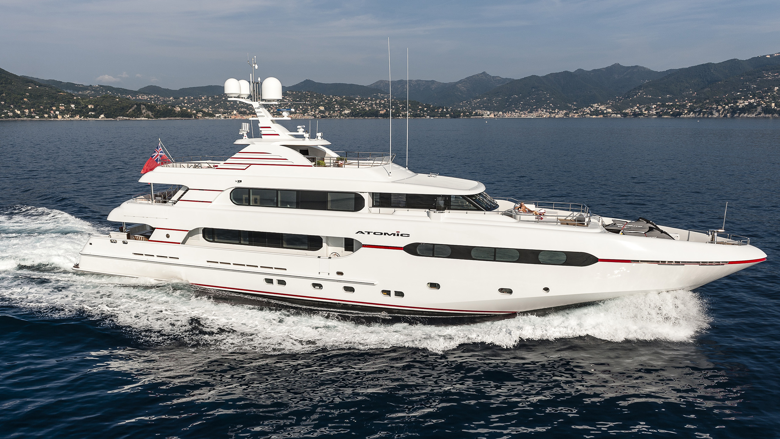 Atomic: built for comfortable long-range cruising