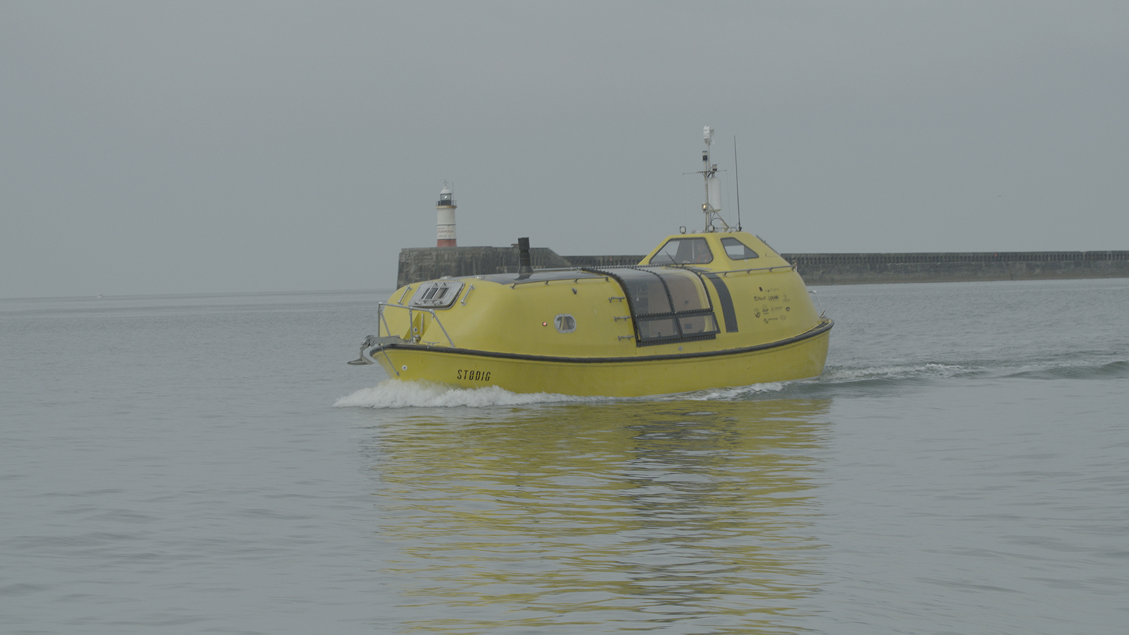 Stødig: How Two Architects Transformed a Ferry Lifeboat into a Home ...