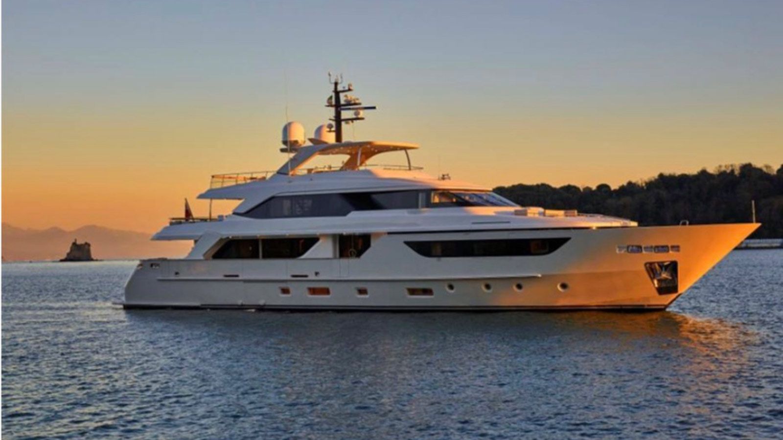 Amara yacht (Sanlorenzo, 37.95m, 2015)