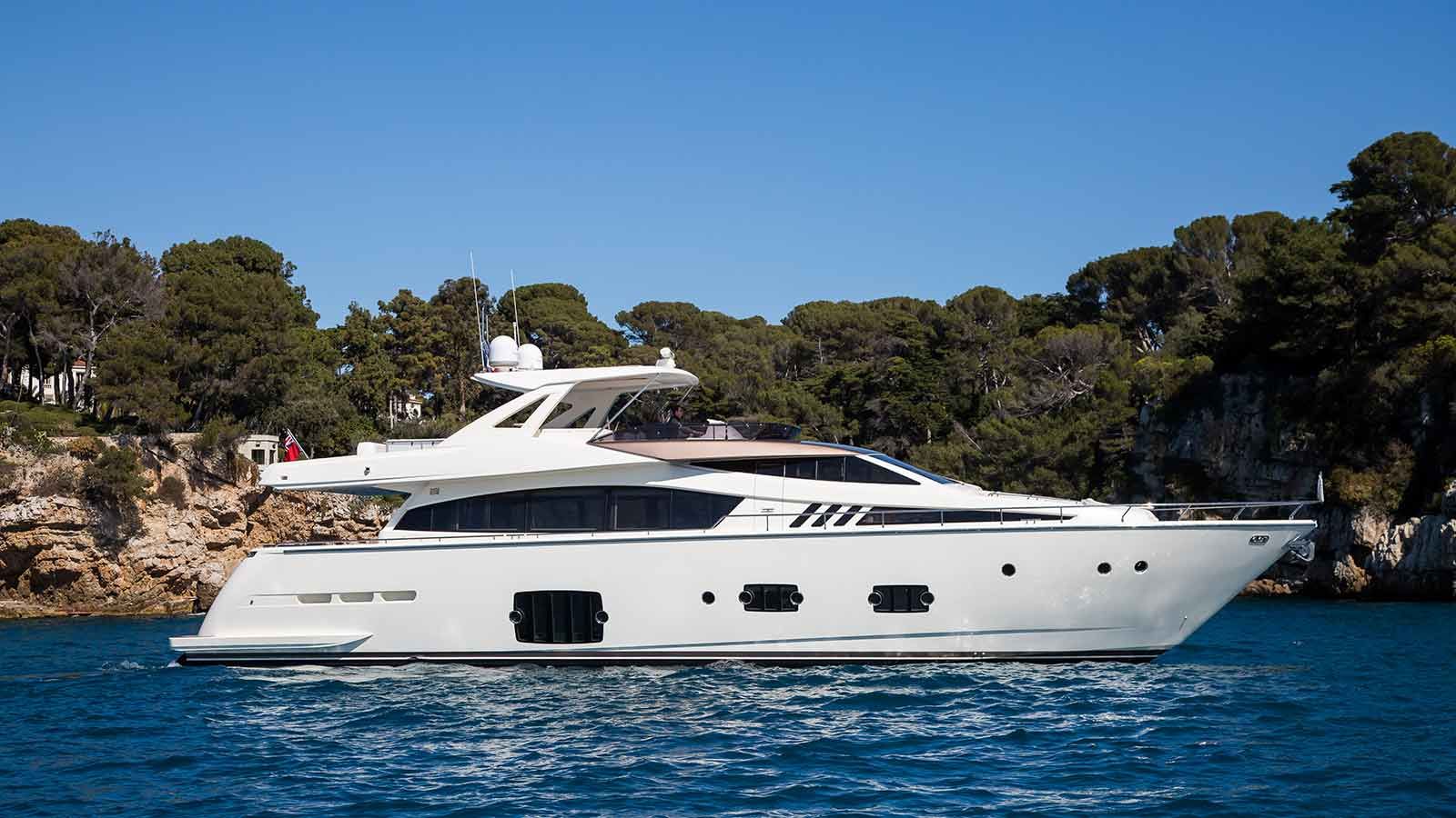 Ferretti motor yacht Nada sold