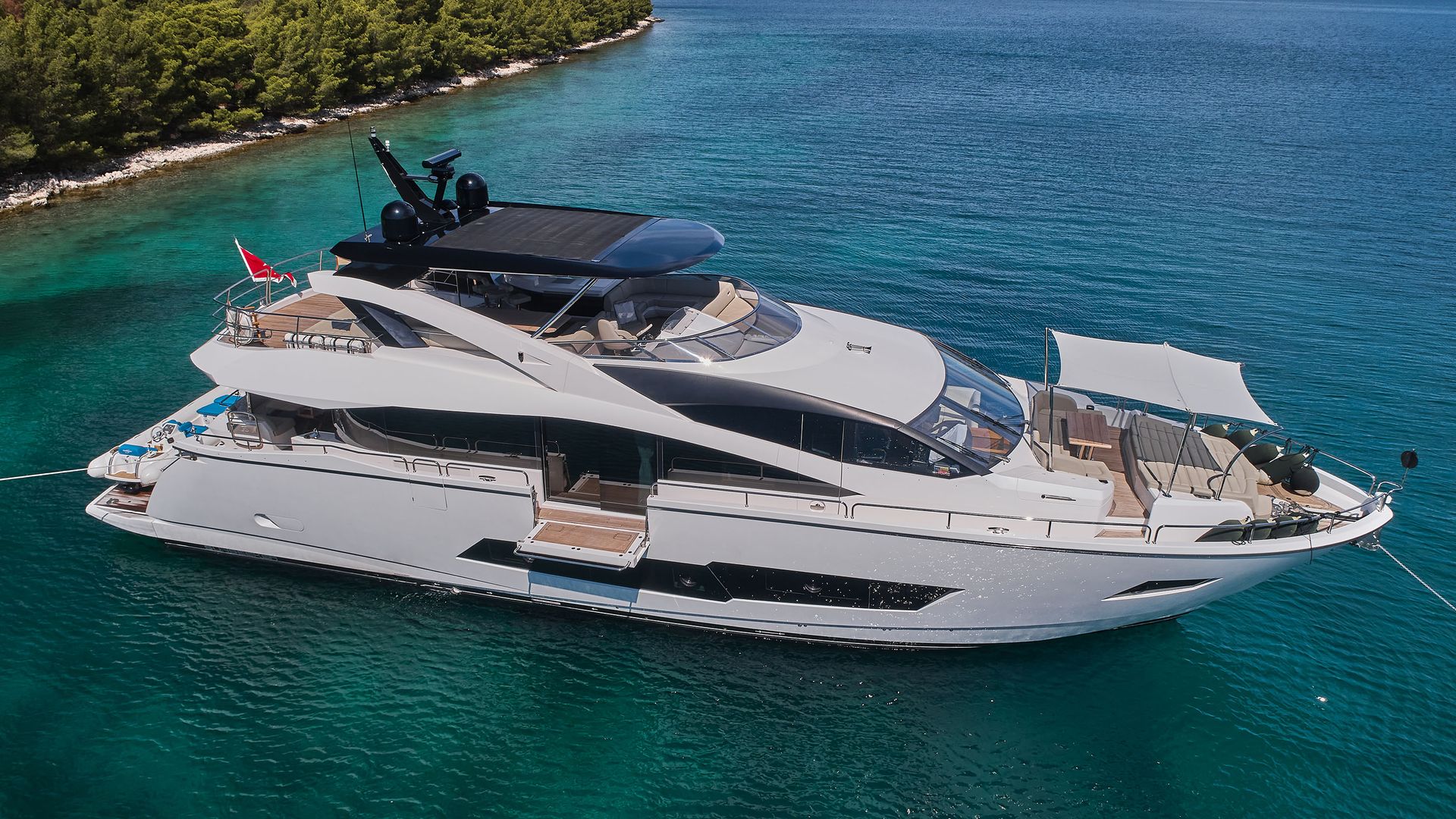 Sunseeker motor yacht Escape 42 sold