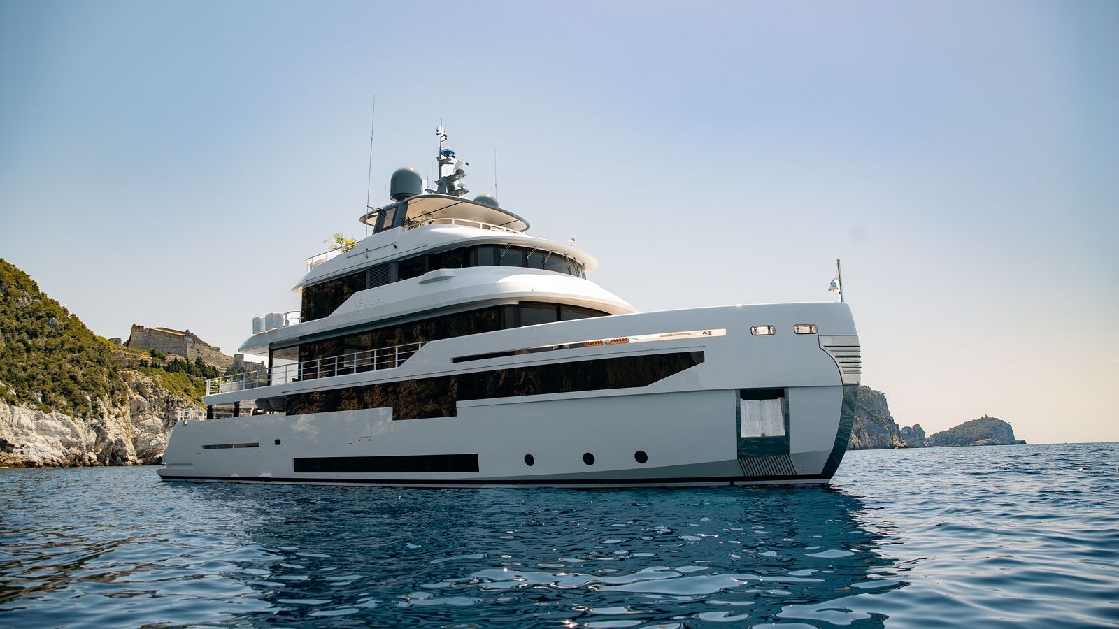 A look on board Benetti's first 37M B.Yond