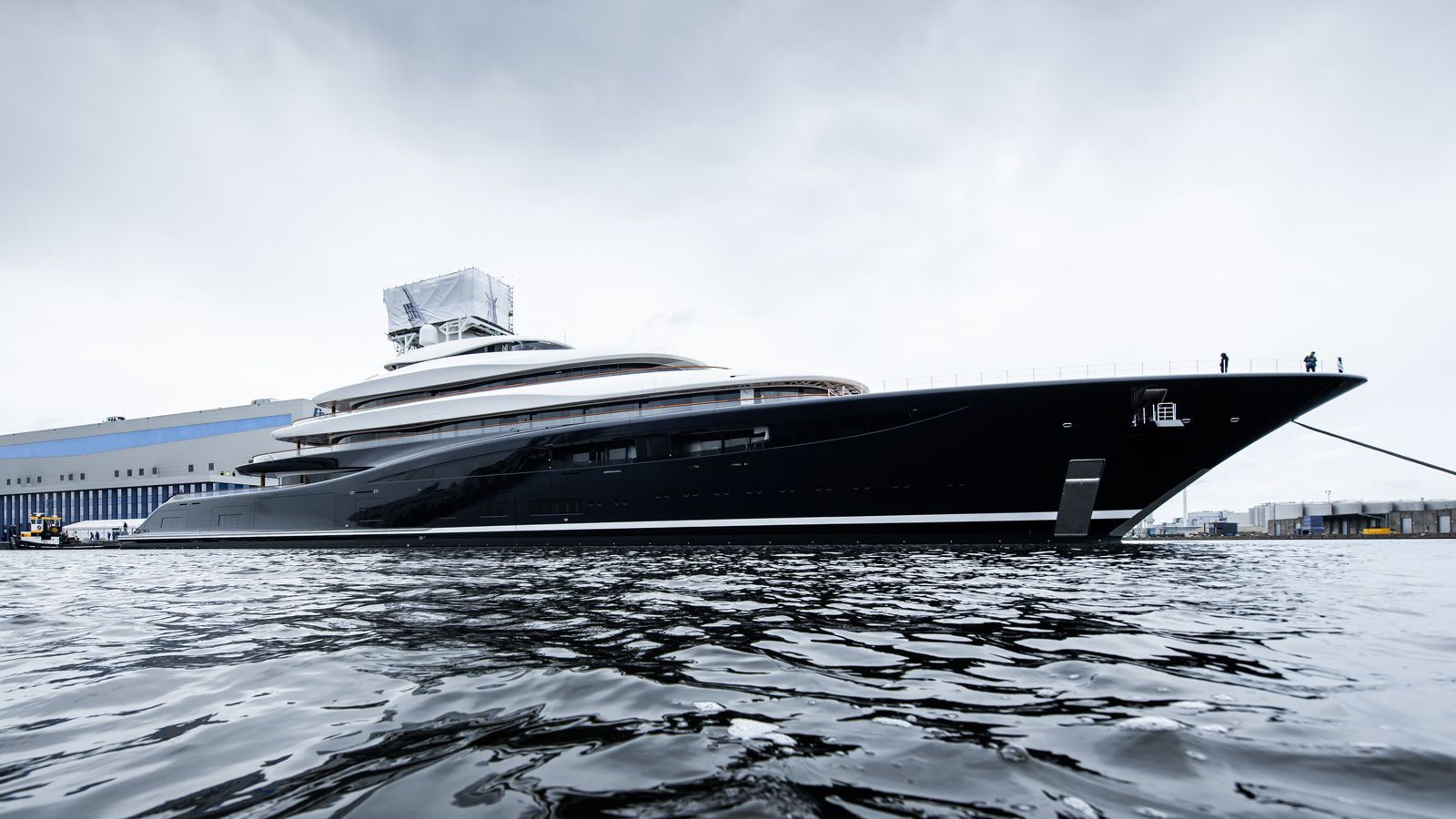 Breakthrough yacht (Feadship, 118.8m, 2025)