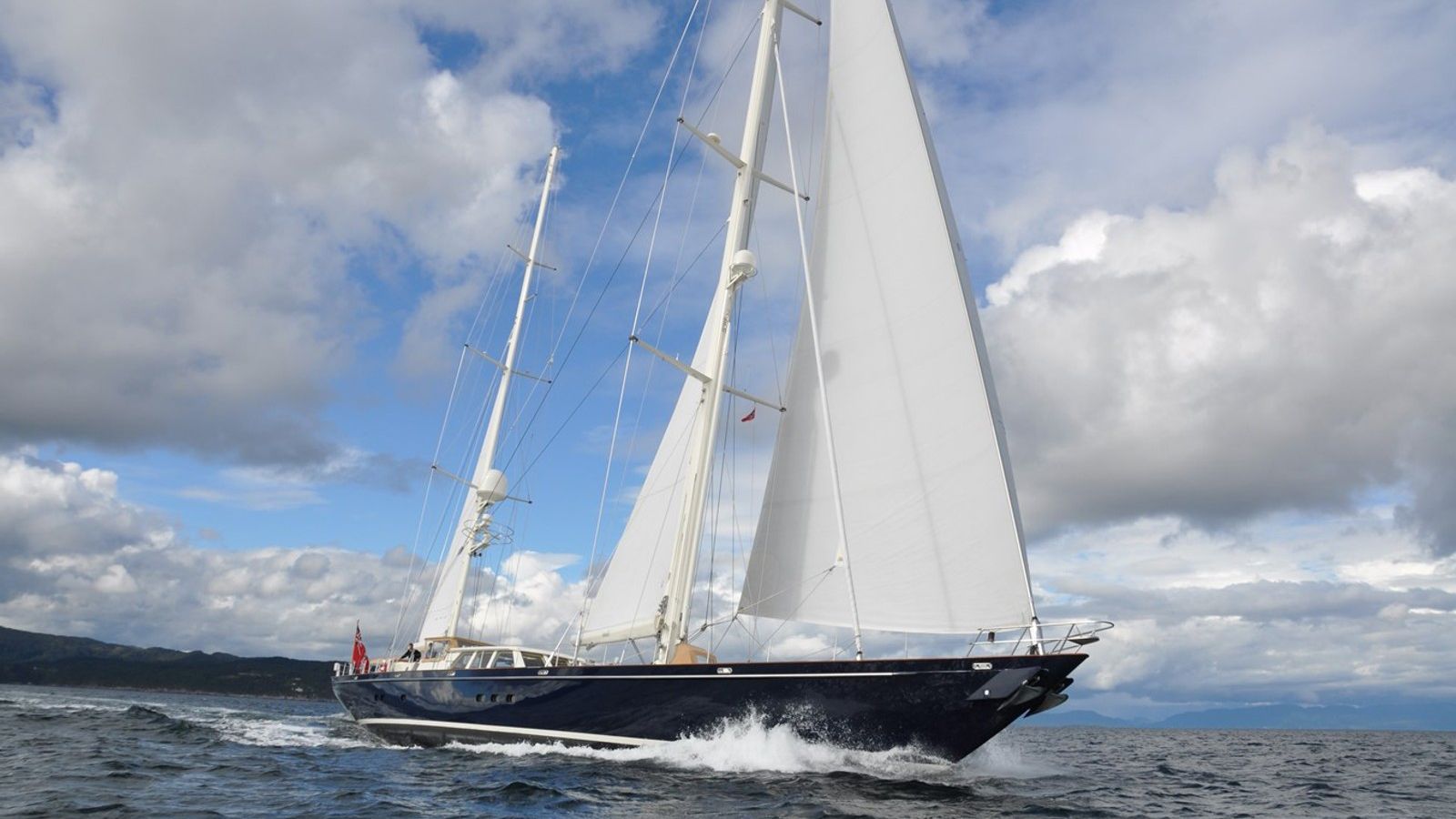€500k price drop on 41m Royal Huisman world cruising sailing yacht Surama