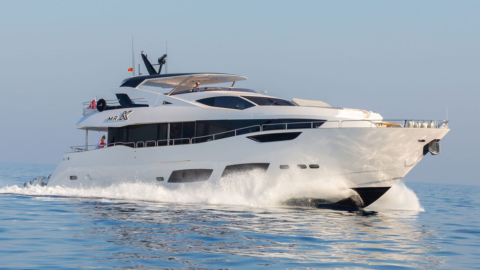 €500k price drop on Sunseeker motor yacht Mr K Iriston