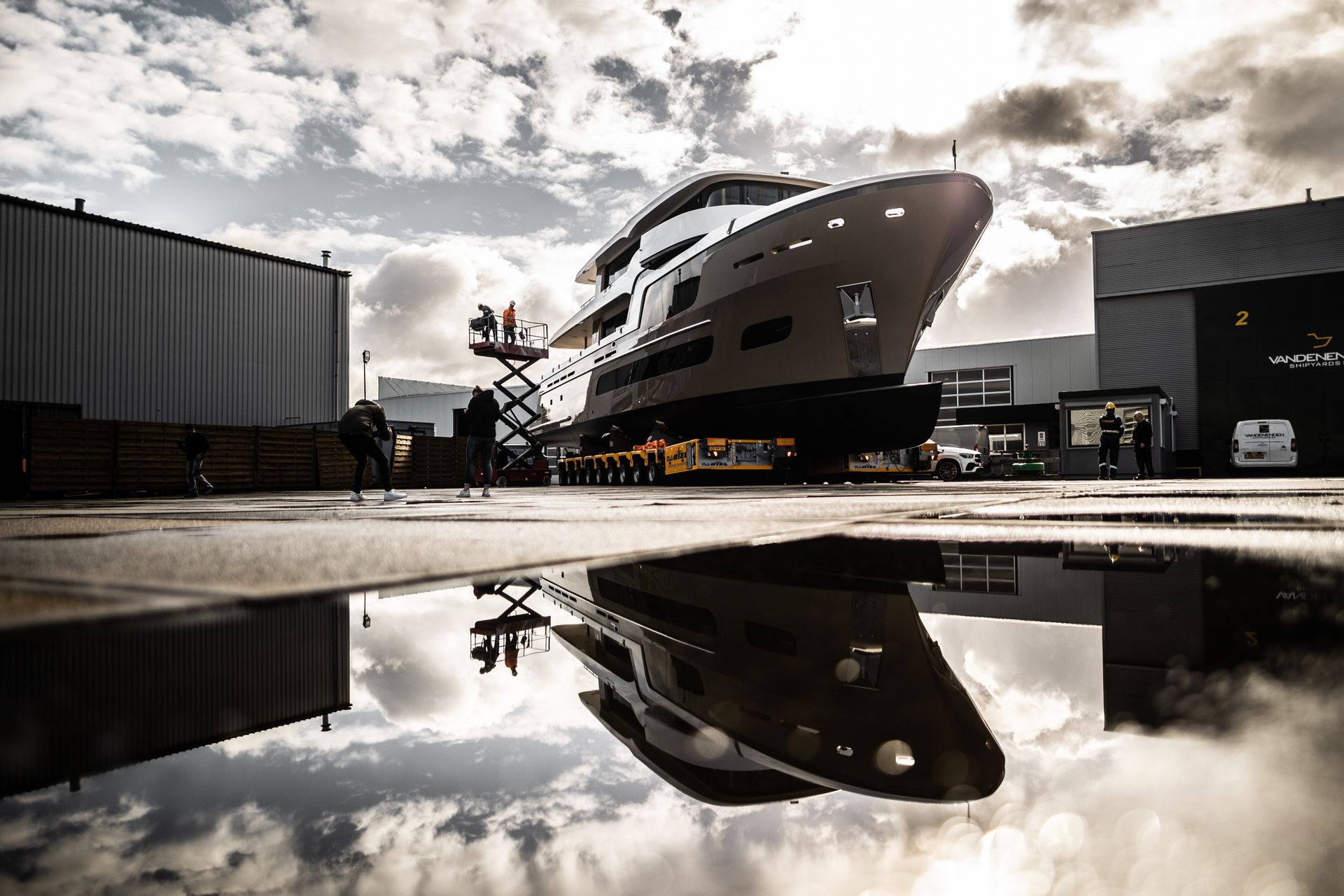 Van der Valk shipyard opens new construction facility in the Netherlands