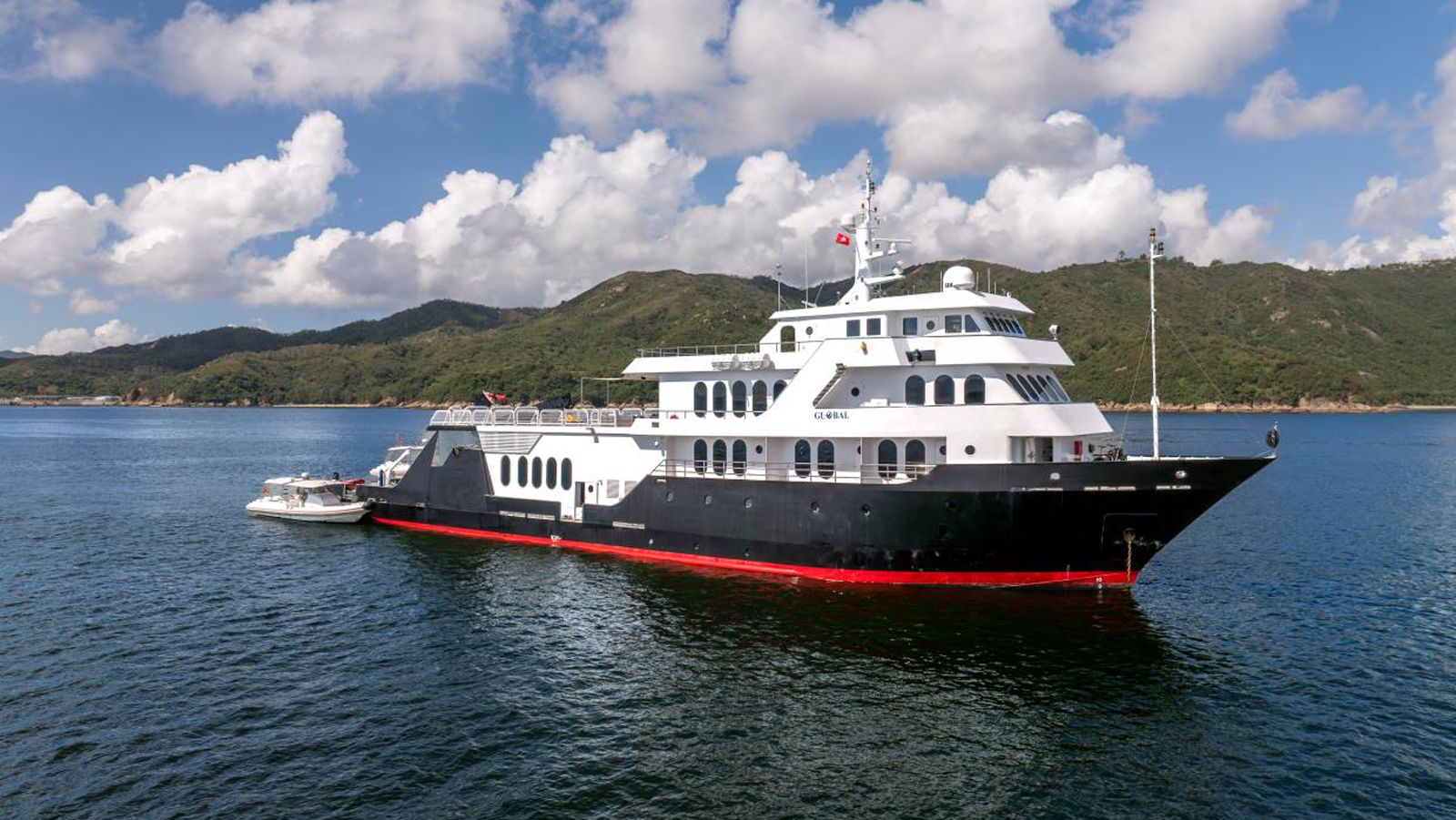 65m converted expedition vessel Global joins the market