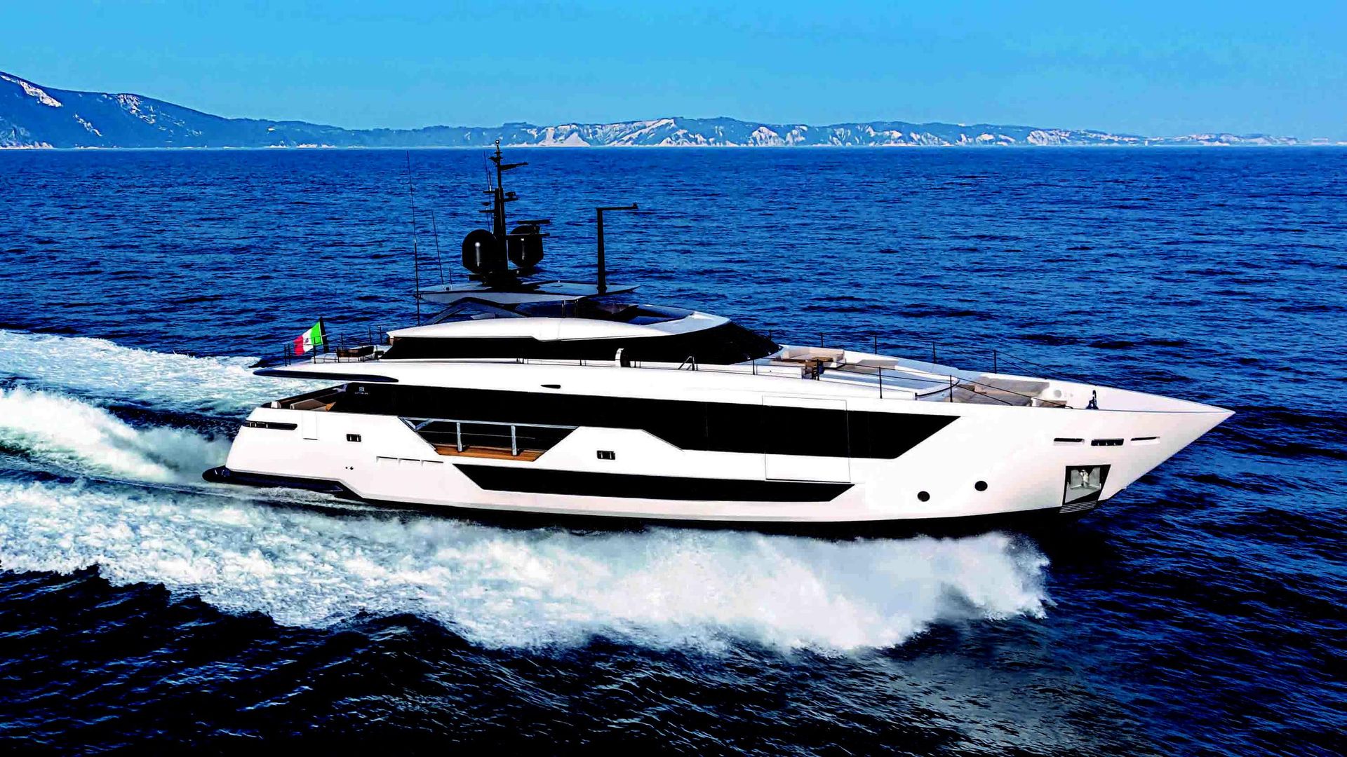 Marican Forever yacht (Custom Line, 32.82m, 2024)