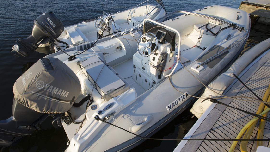 SEA AXIS yacht (Heesen Yachts, 38.1m, 1986) | Boat International