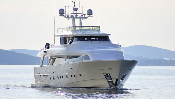 MALUHEA yacht (Custom Line, 30.95m, 2002)