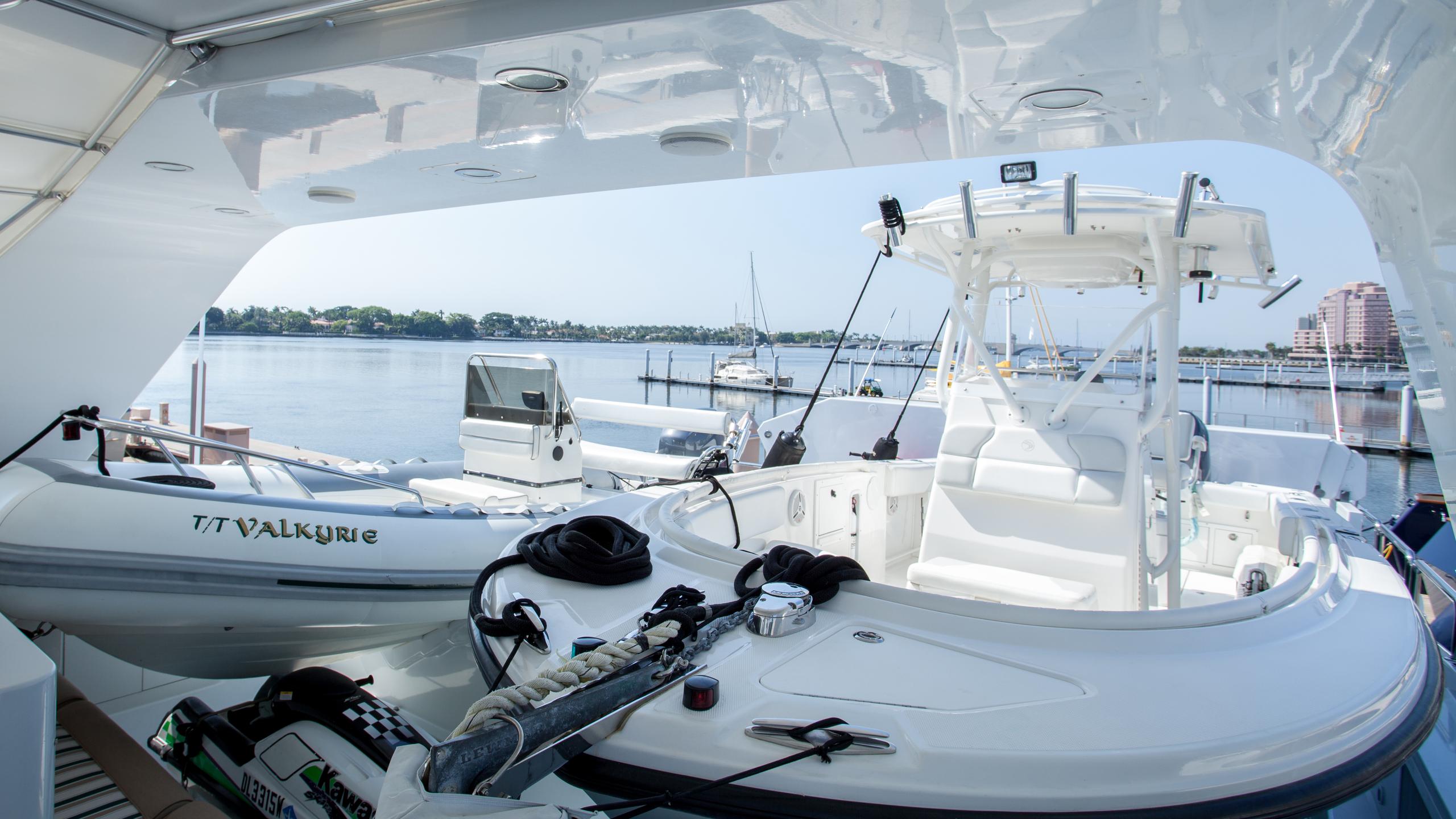 VALKYRIE yacht (Crescent Custom Yachts, 36.58m, 2001) | Boat International