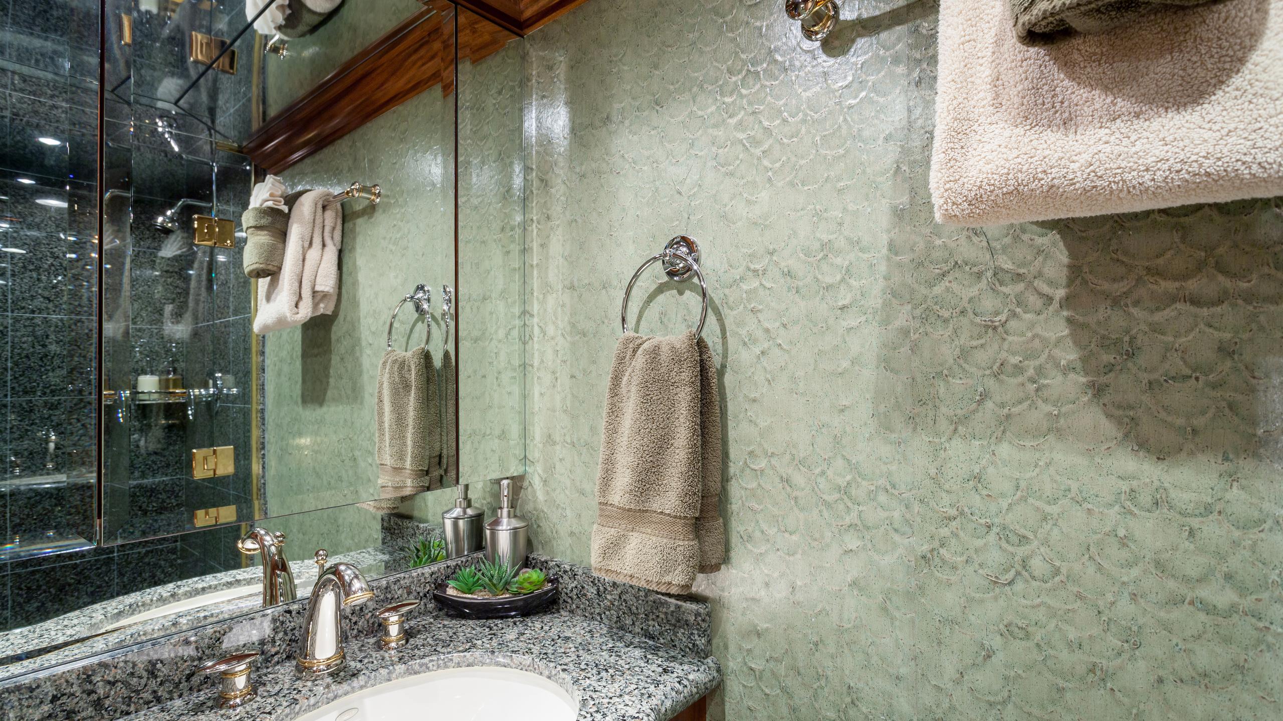 VALKYRIE yacht (Crescent Custom Yachts, 36.58m, 2001) | Boat International