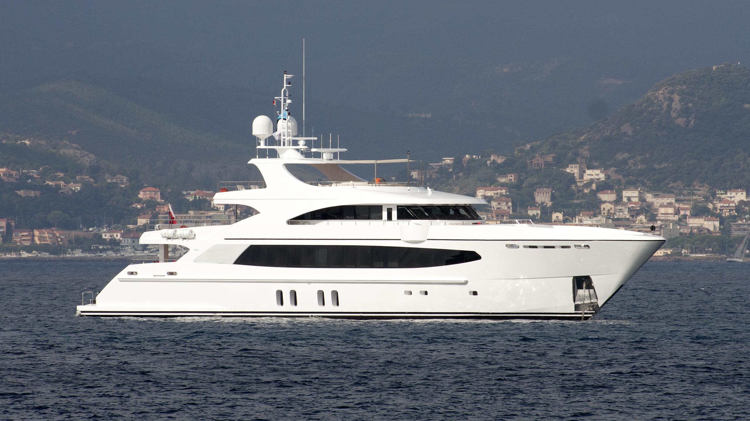 BIG SKY Yacht Oceanfast 48m 2010 Boat International