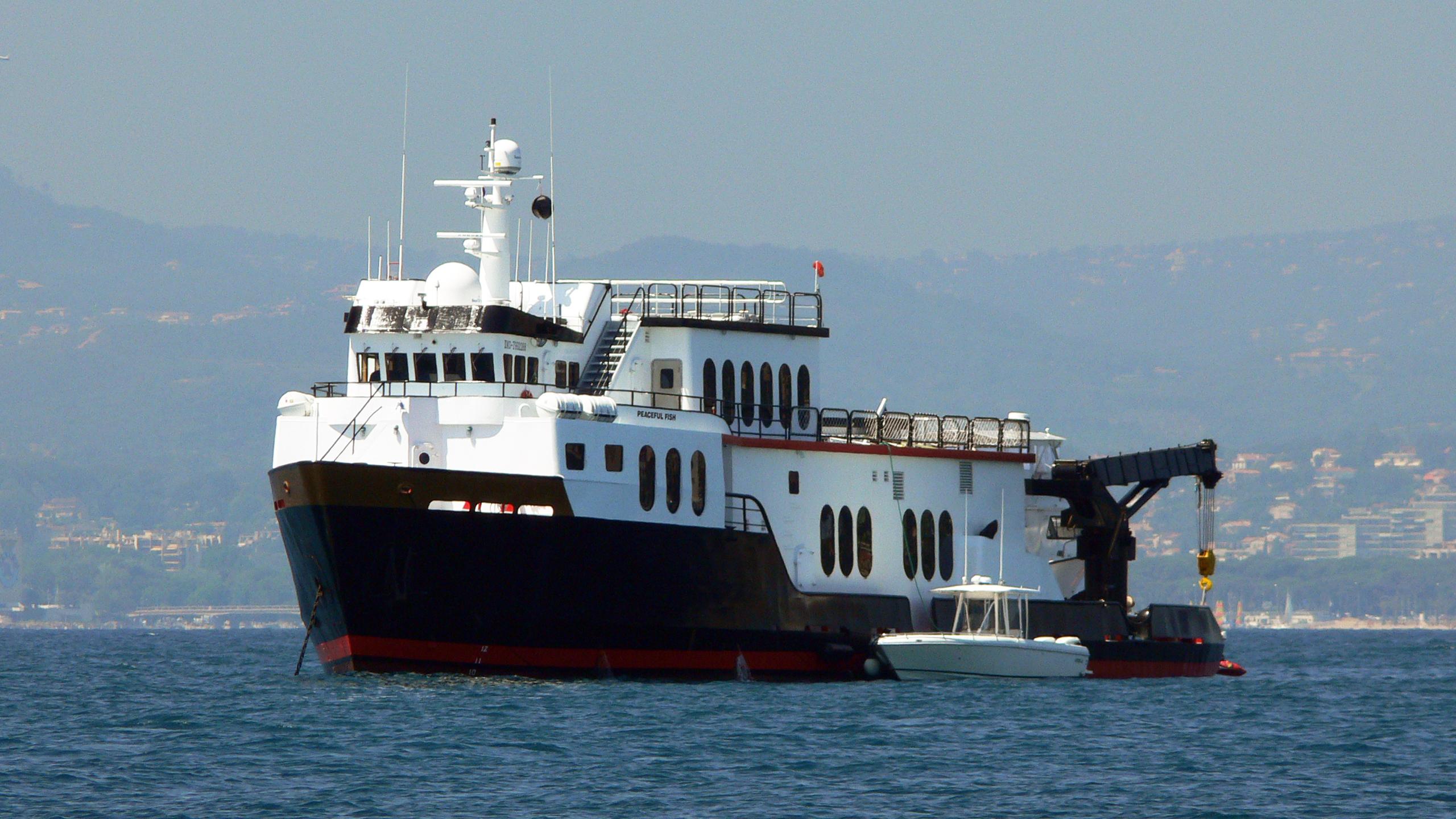 EXPLORER yacht (Candies Shipbuilders, 67m, 1980)